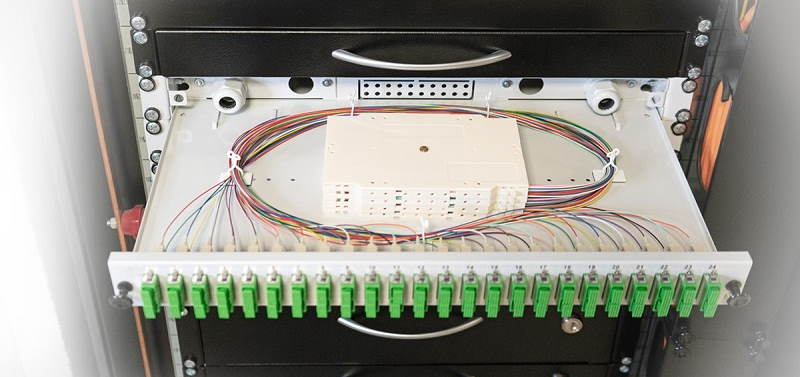 EFB-Elektronik offers individual assembly of 19" fiber optic splice ...